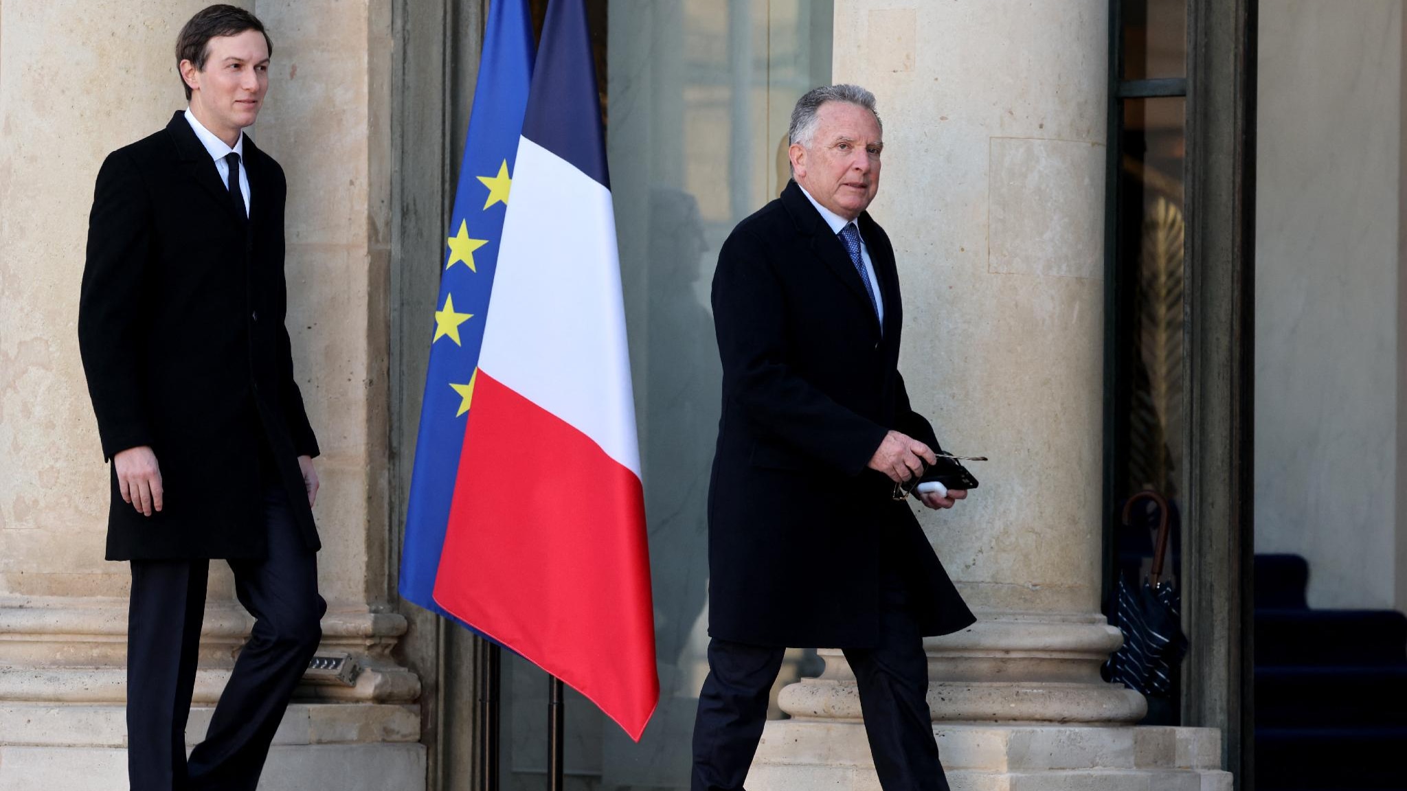 Miami, i negoziatori di Kiev incontrano Witkoff. Gdf sequestra una nave ...