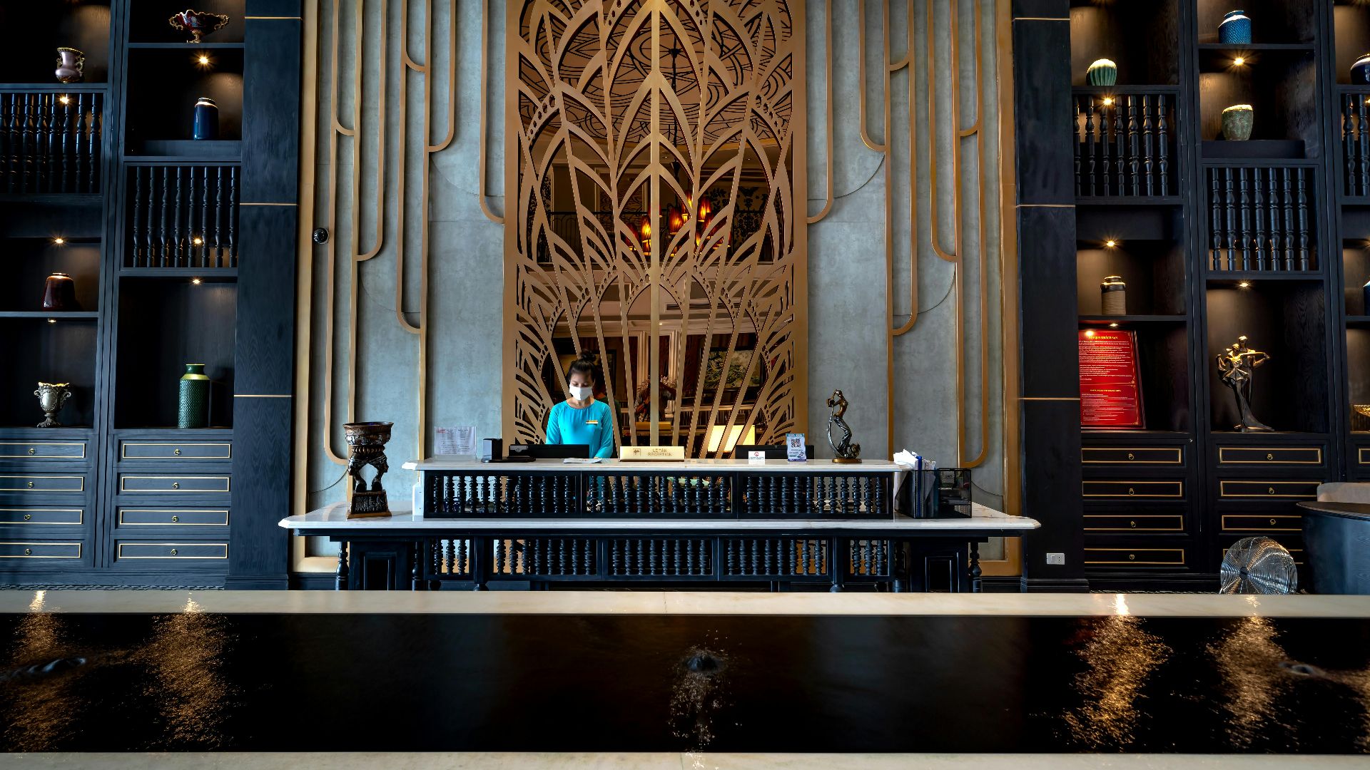Hotel employees admit these insider realities change everything about ...