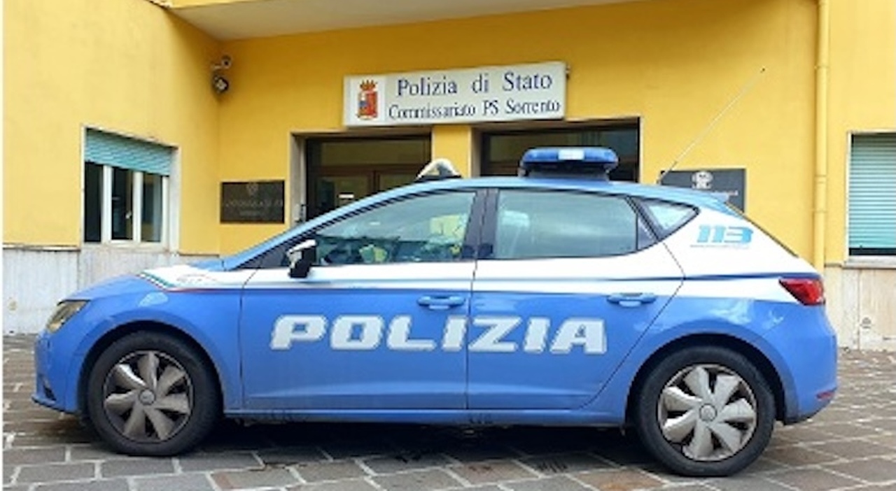 In auto con 19 involucri di cocaina, arrestato a Sorrento