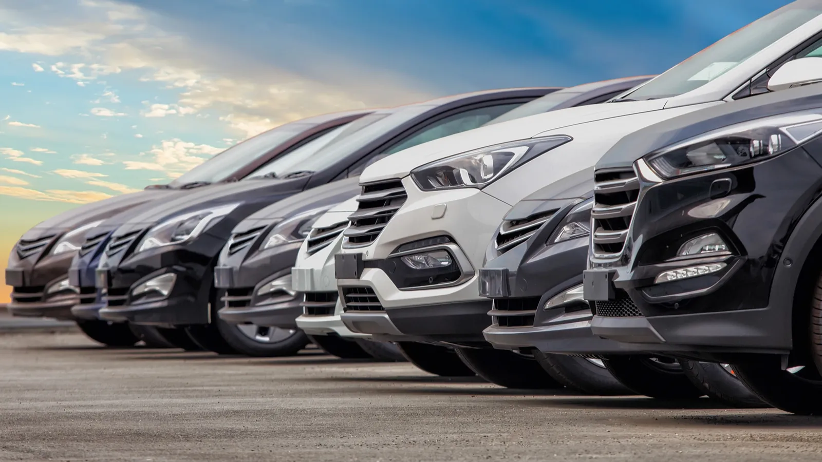 Common car features manufacturers removed that every daily driver still ...