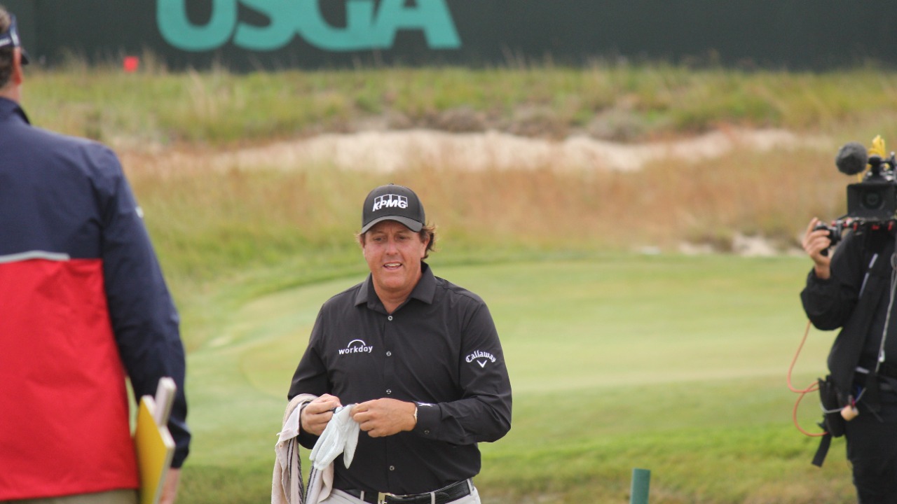 Phil Mickelson: California should pause taxes until fraud is stopped