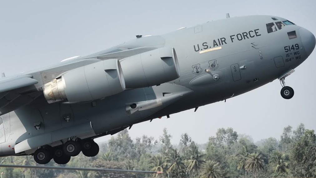 How one of the world’s biggest military planes lifts off like it’s nothing