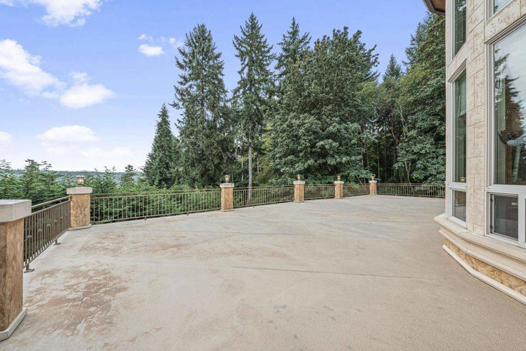 Iconic home with dock, waterfront views for sale in western Washington ...