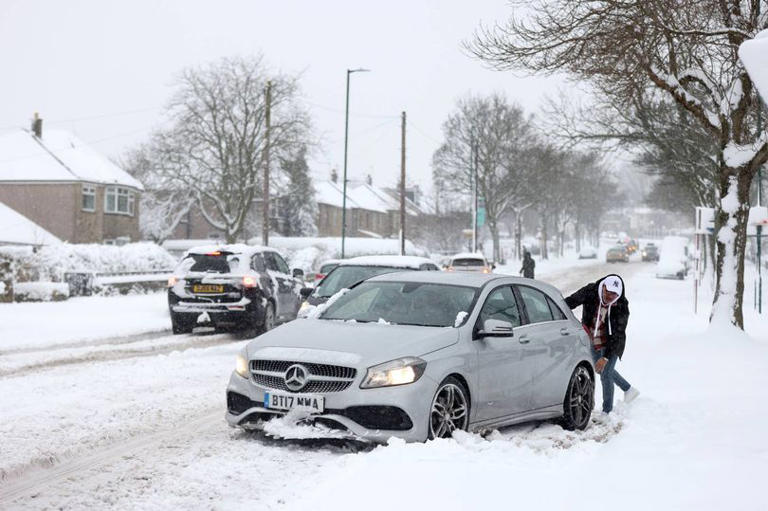 Drivers could unknowingly break 'Rule 123' and risk £80 fine during ...