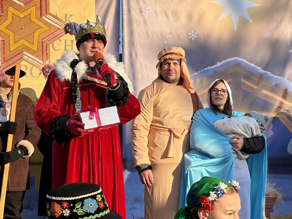 Orszak Trzech Króli w Gnieźnie. Monarchowie złożyli pokłon Dzieciątku Jezus