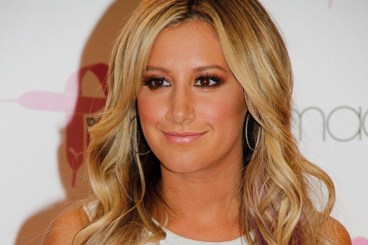 Ashley Tisdale quits celebrity mom clique, calls it “too high school”