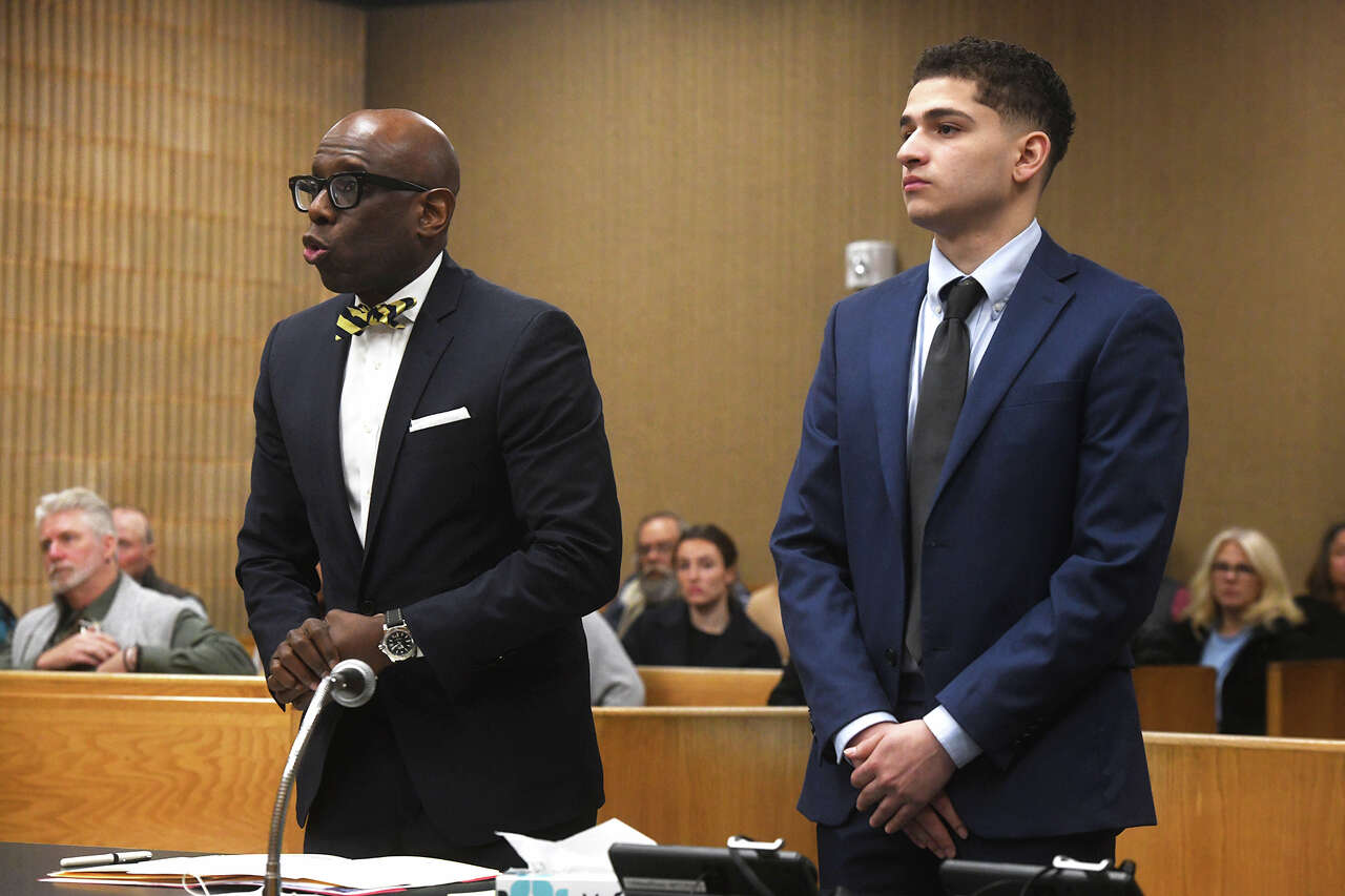 Raul Valle hires new attorney for latest charges in stabbing death of ...