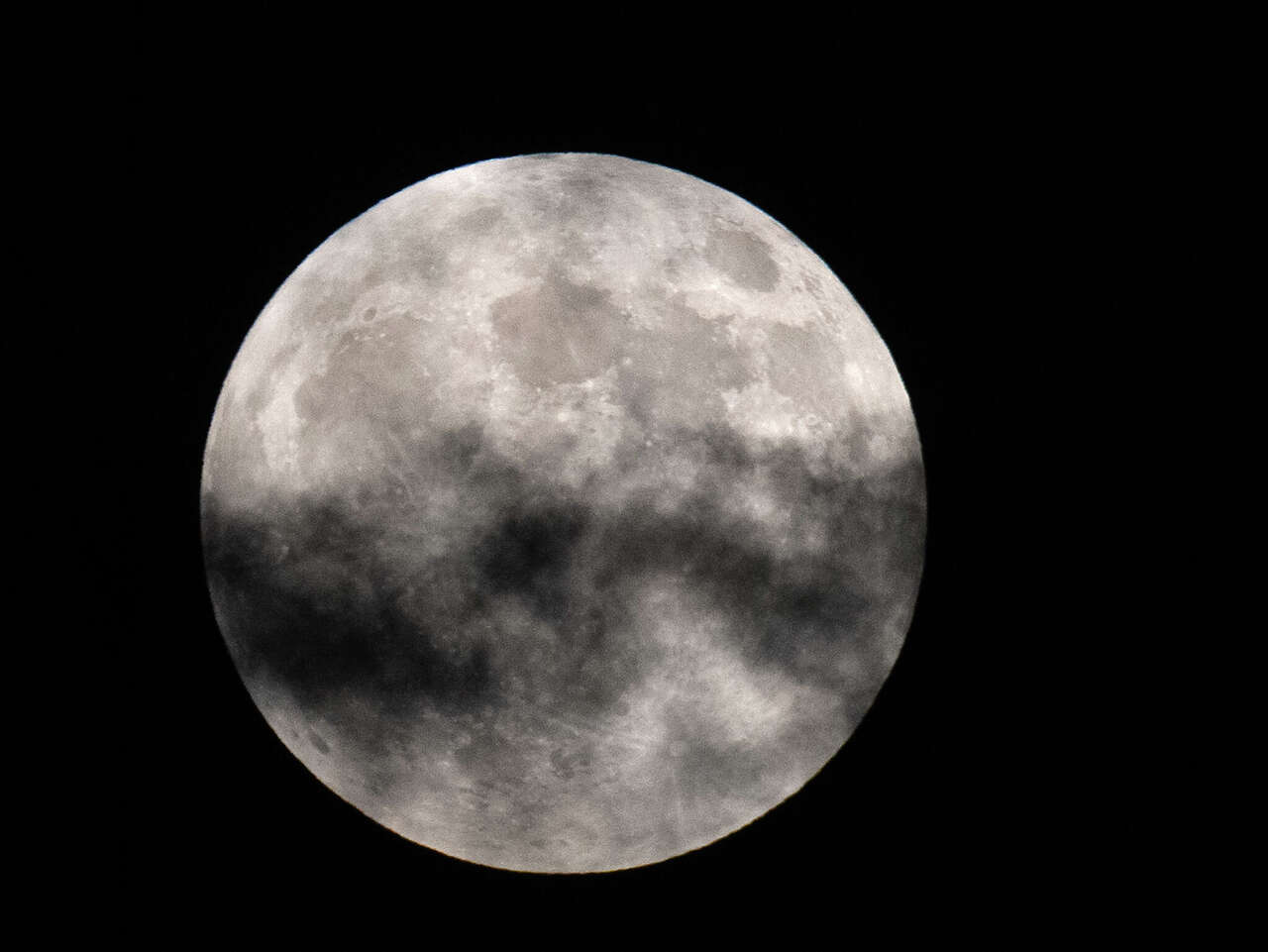 When to watch the 2026 blood moon total lunar eclipse in Houston