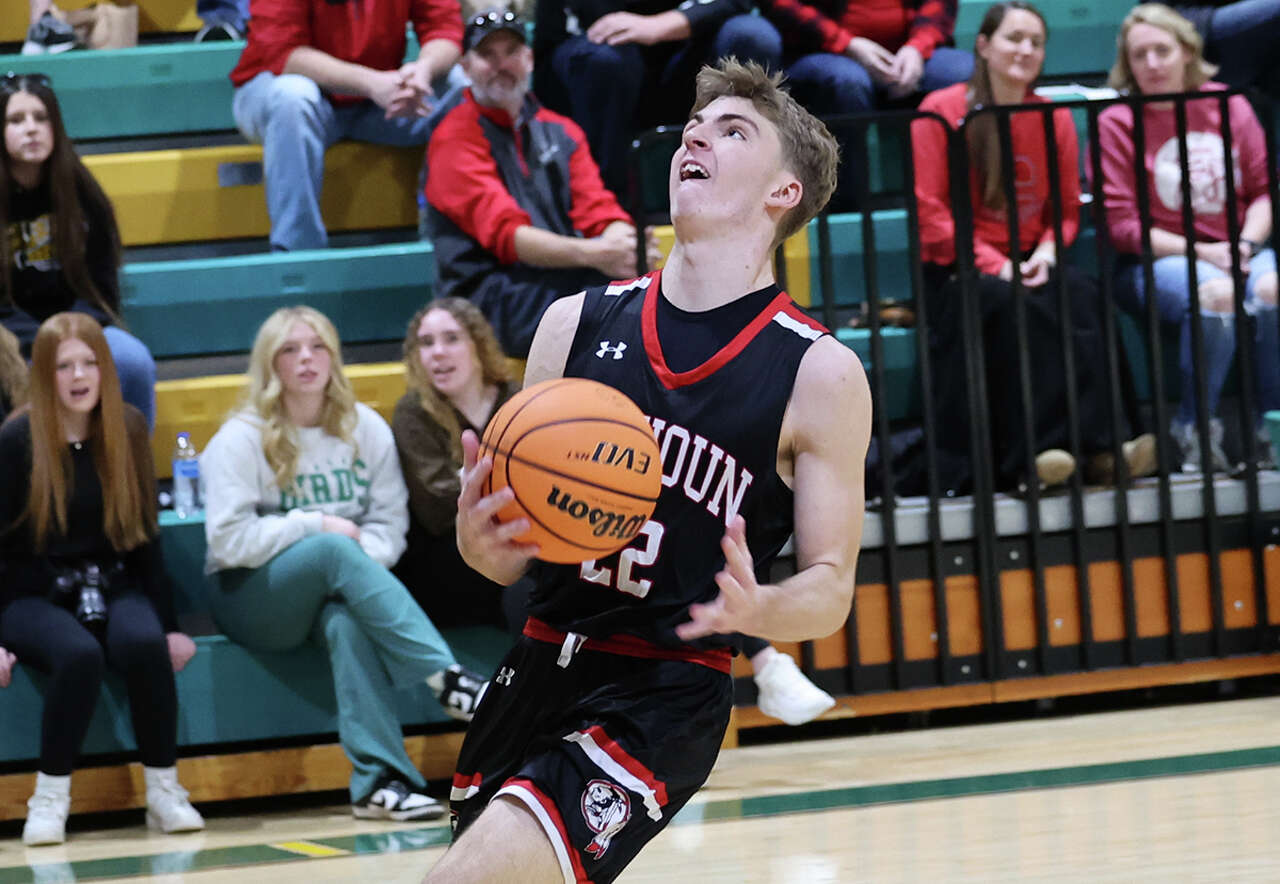 Monday boys basketball: Calhoun, Carrollton win big on road