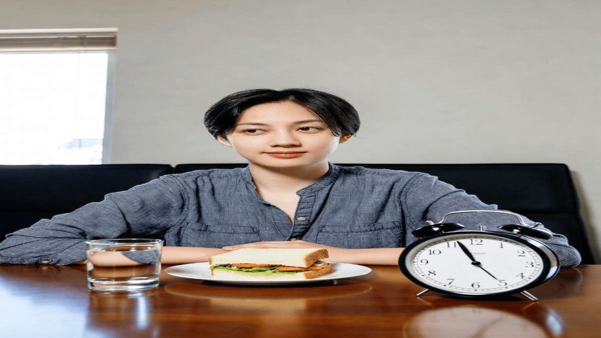 New study challenges intermittent fasting benefits: Why meal timing ...