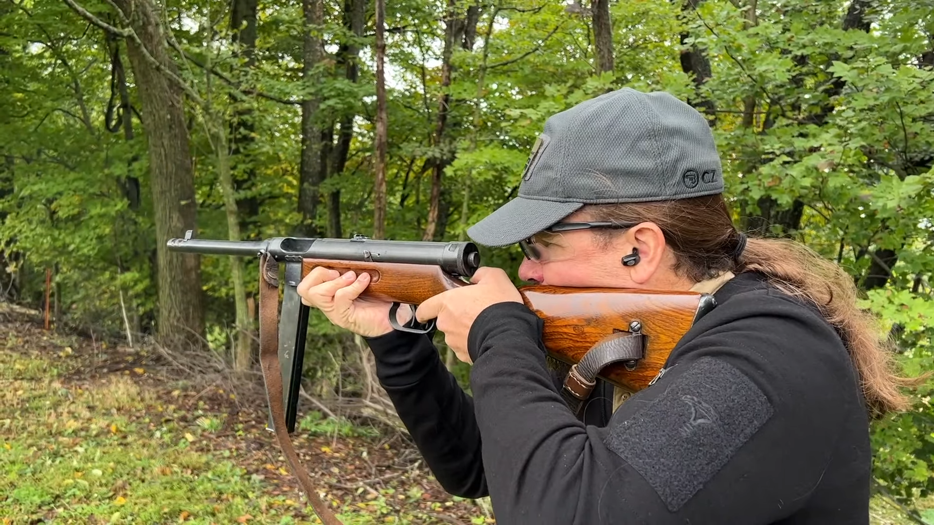 Testing a classic Italian WWII gun at the range
