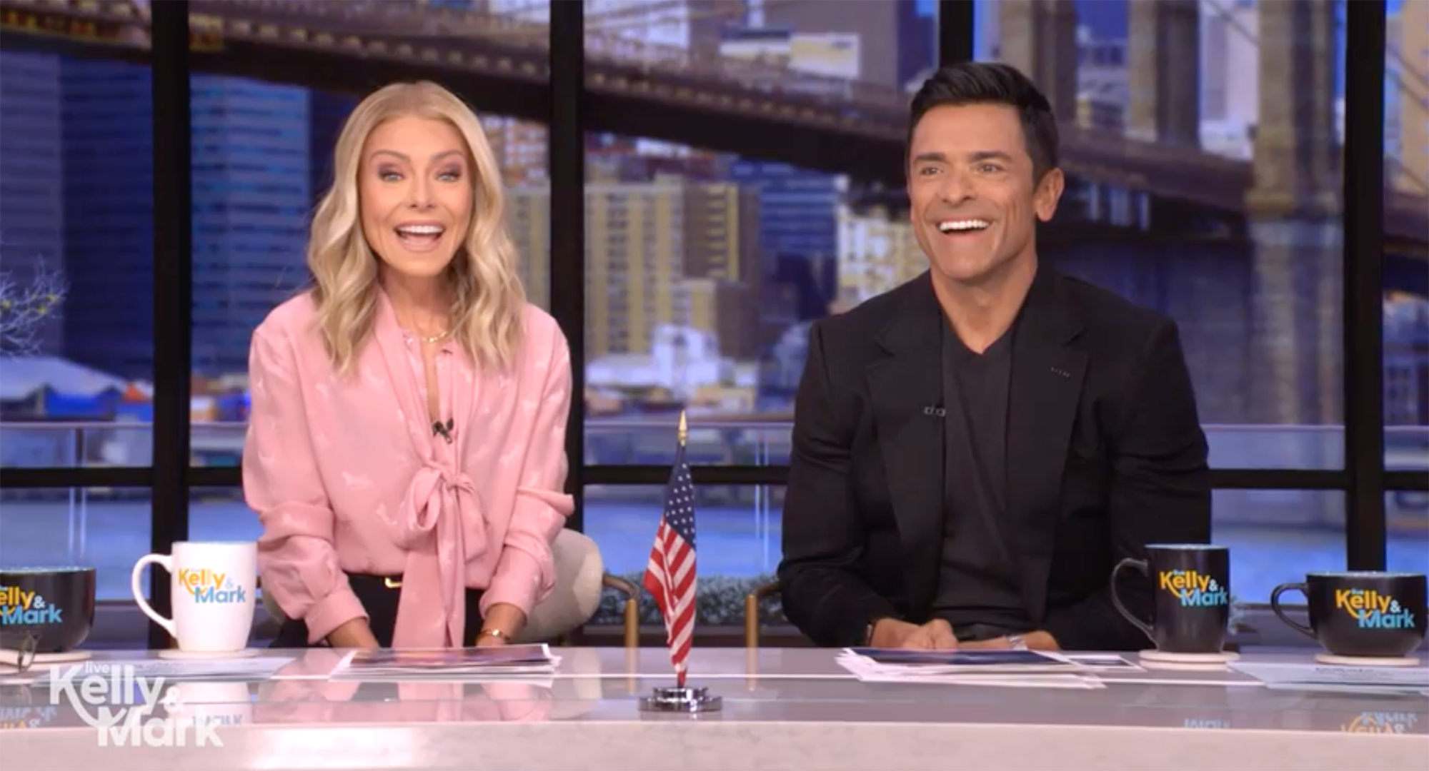 Kelly Ripa explains 'strange' makeup mishap on 'Live': 'I was very ...