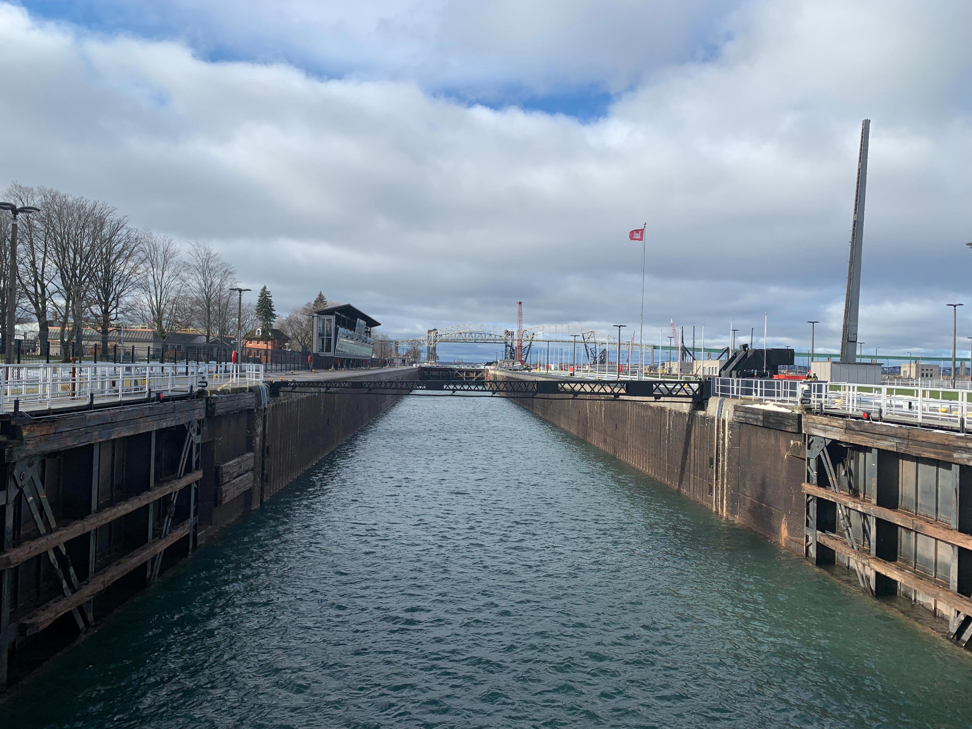 Ice starts to cover Great Lakes. Here's when Soo Locks will close