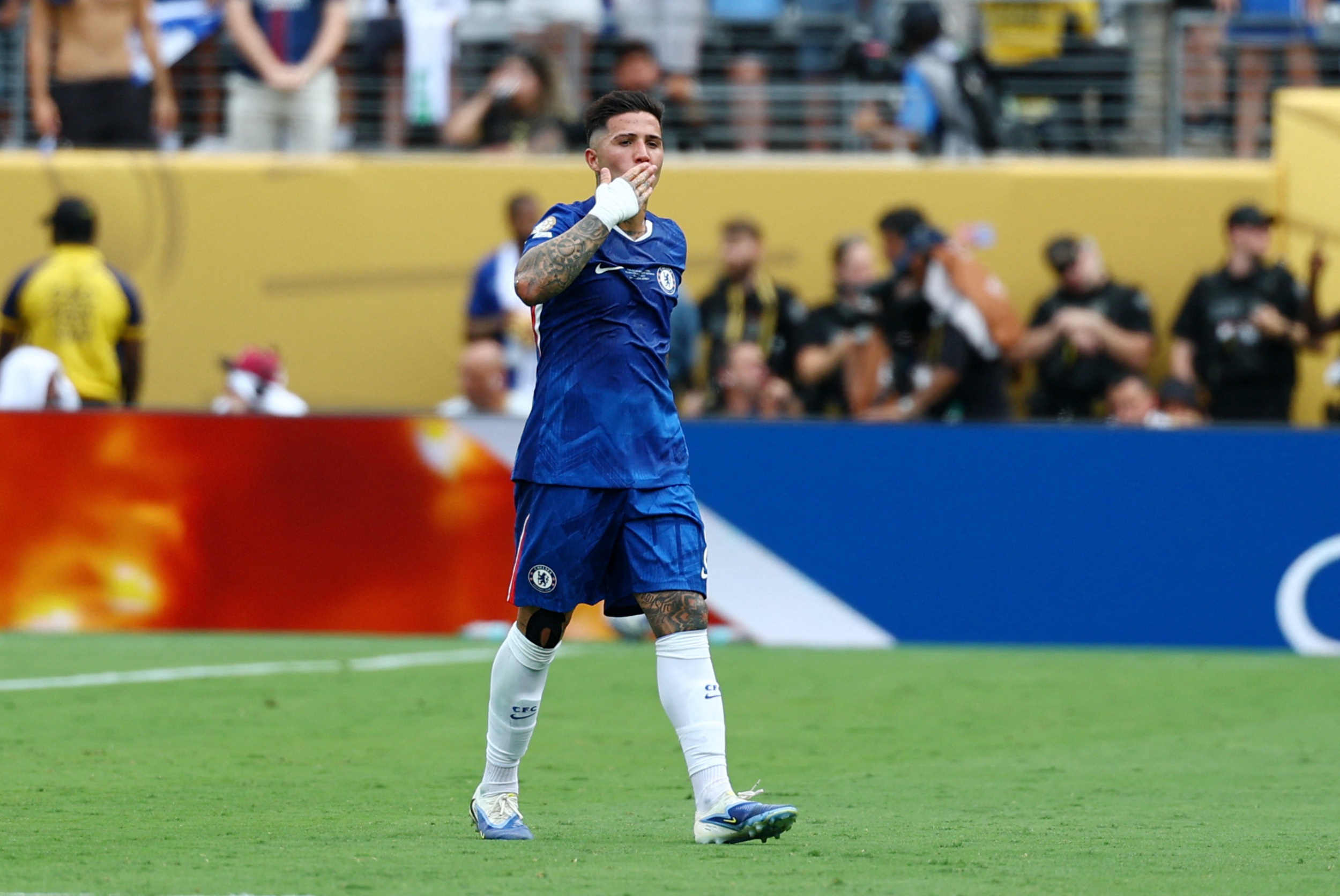 Fantasy football matchweek 21: Buy, sell, injury report