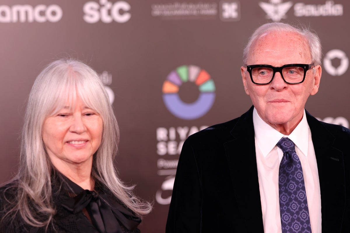 Anthony Hopkins says estranged daughter ignored attempt to reconnect
