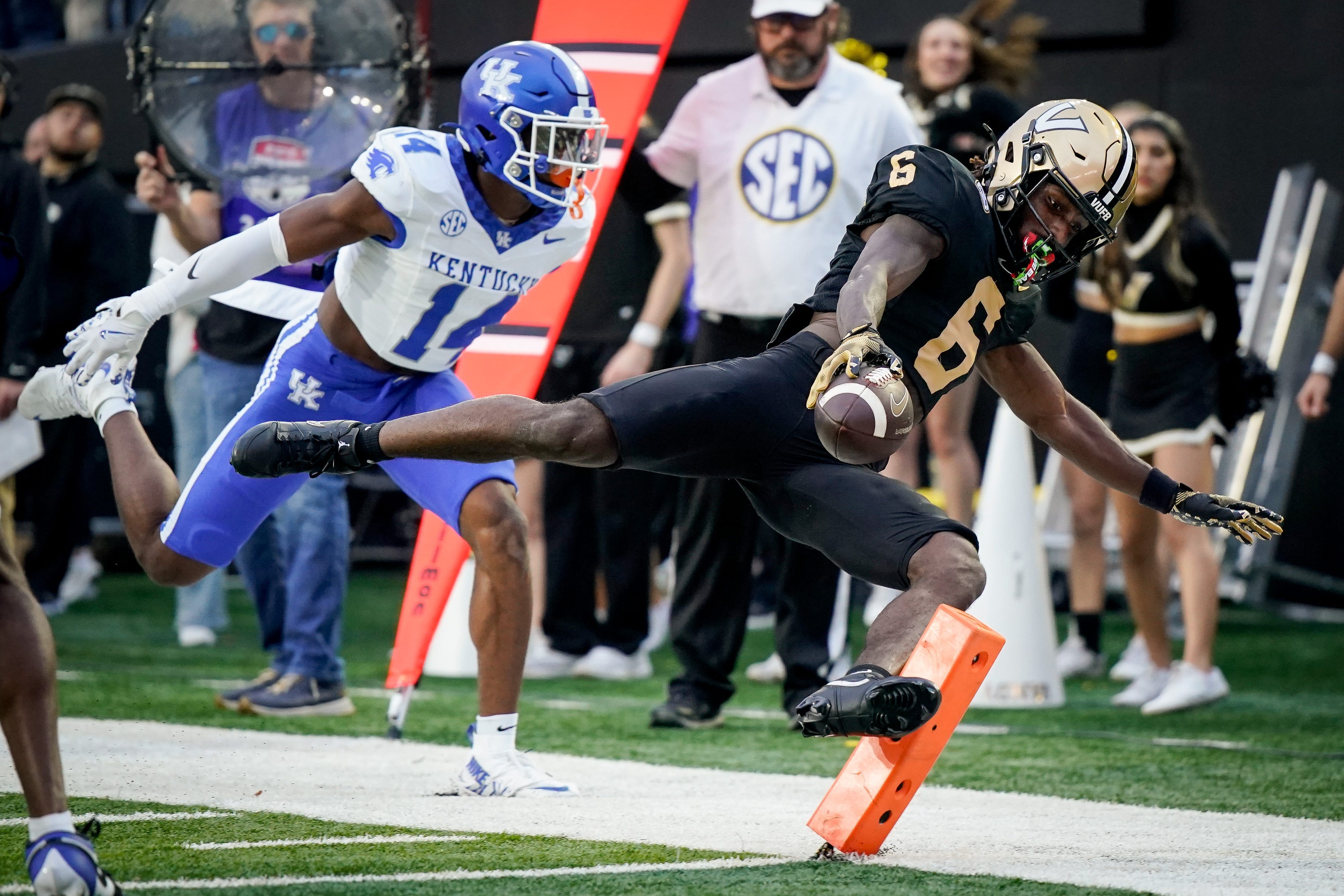 Georgia schedules visit with Vanderbilt's receiving leader