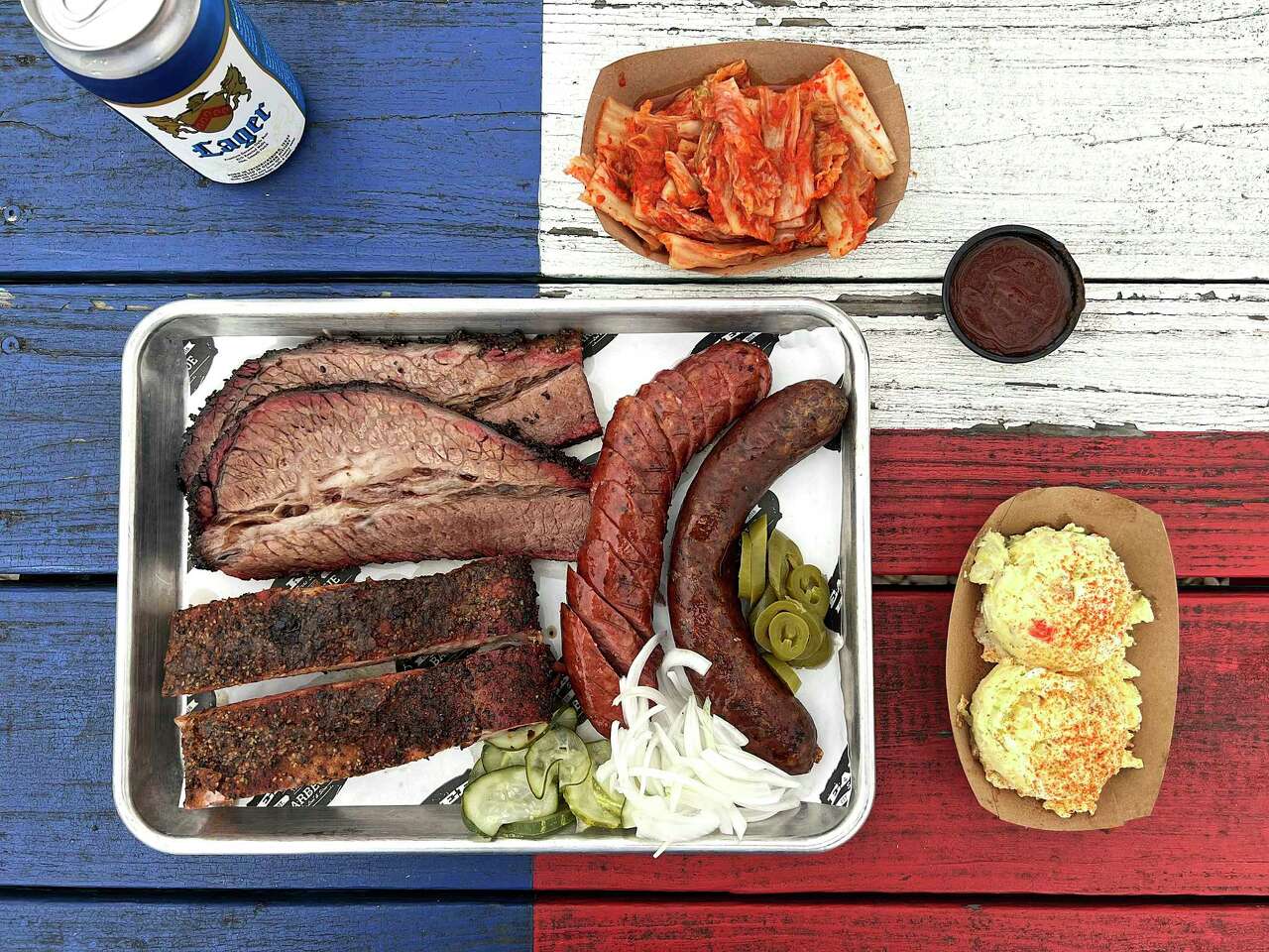 Texas Hill Country's Eaker Barbecue earns praise from 'Daytripper' host