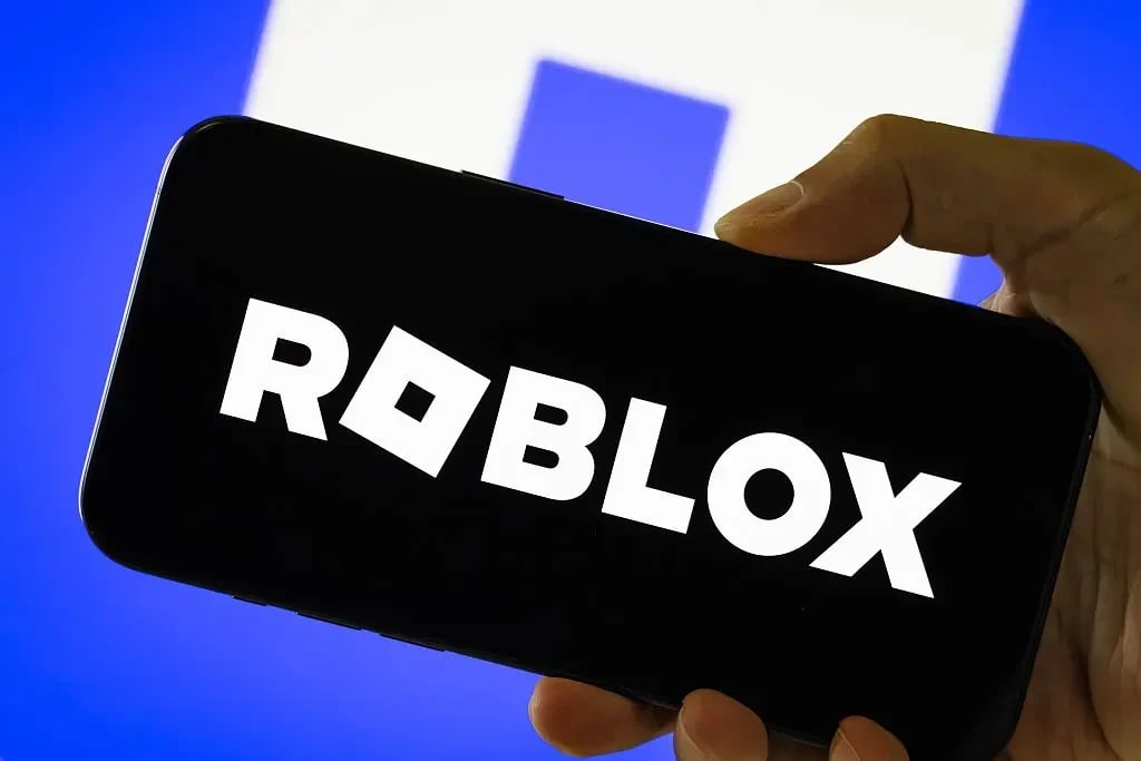 Roblox shares hit 8-month low—what’s behind the move?