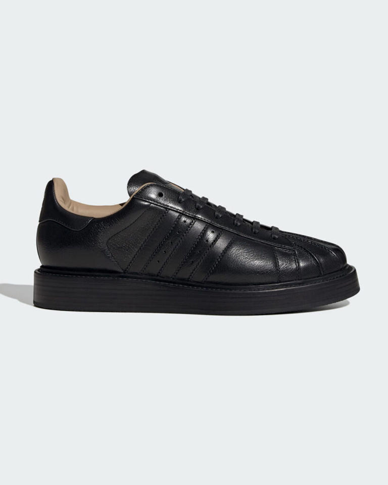 Dé wintersneaker van 2026: Adidas komt met € 400,- Superstar Lux “Made ...
