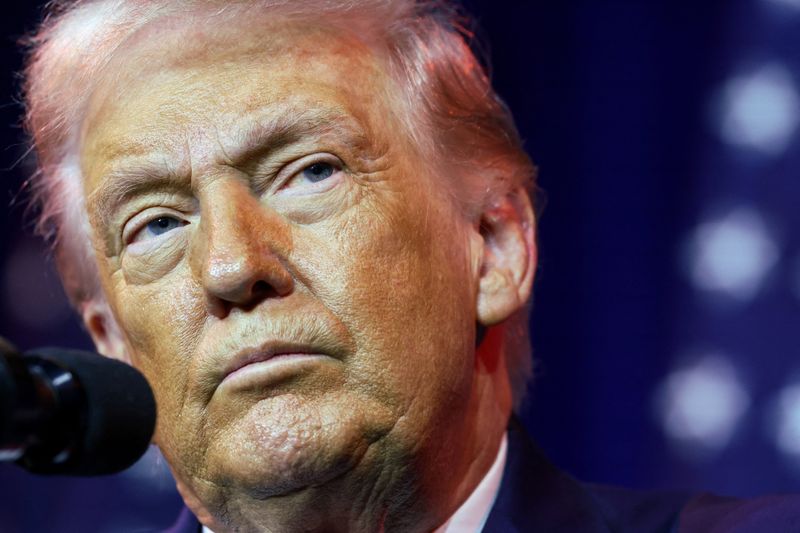 中間選挙敗北なら「弾劾される」、トランプ氏が共和議員結束訴え