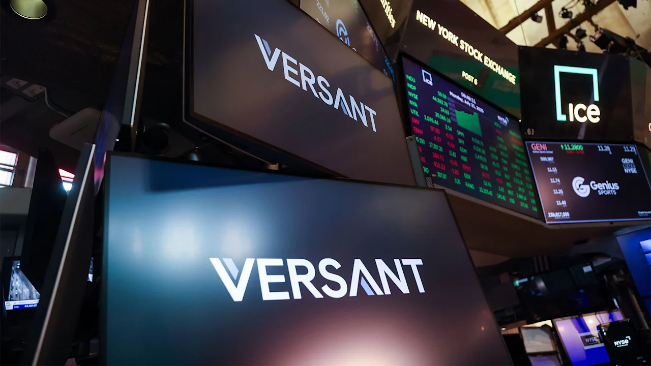 Versant stock price sinks on Nasdaq trading debut as Comcast spinoff ...