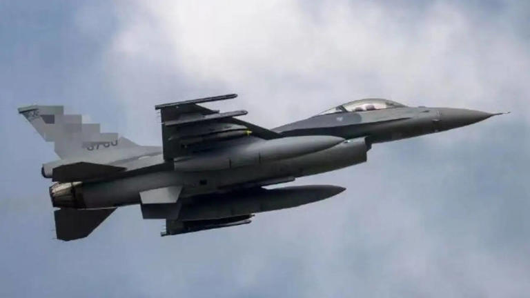 Taiwan F-16 crash: Fighter jet plunges into sea during training, search ...