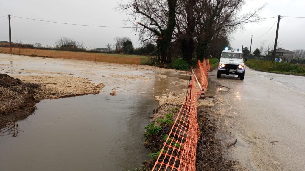 A Roma esonda l'Aniene ed è allerta rossa (video)