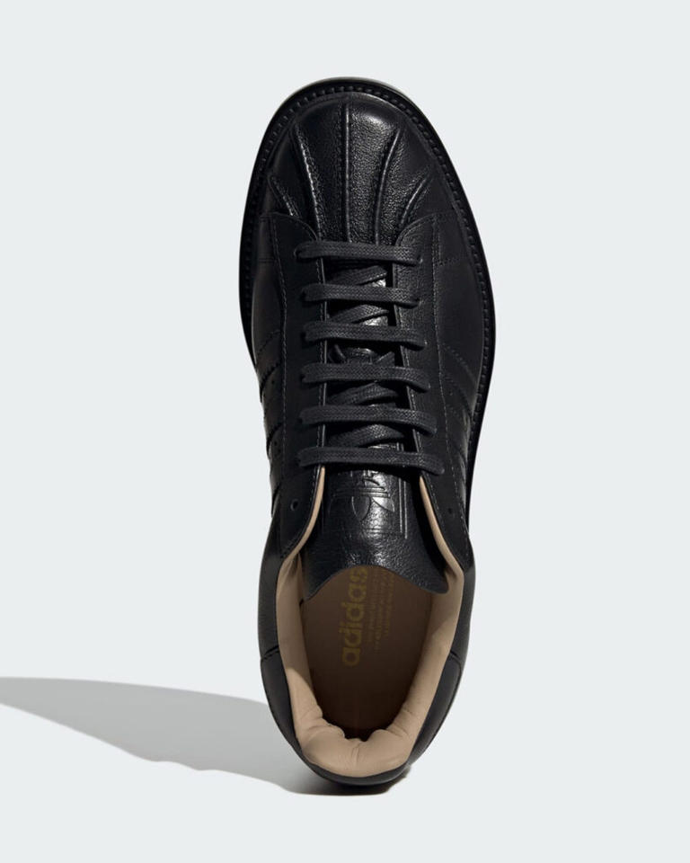Dé wintersneaker van 2026: Adidas komt met € 400,- Superstar Lux “Made ...