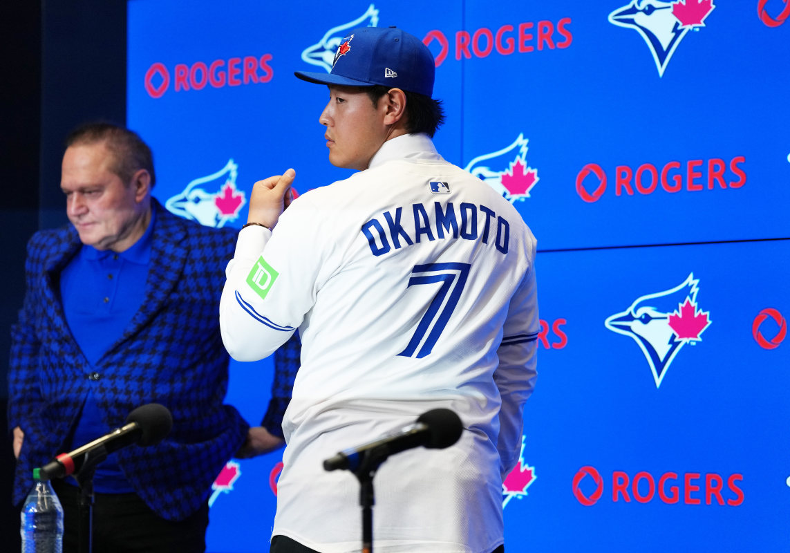 Blue Jays sign Silver Slugger on Sunday