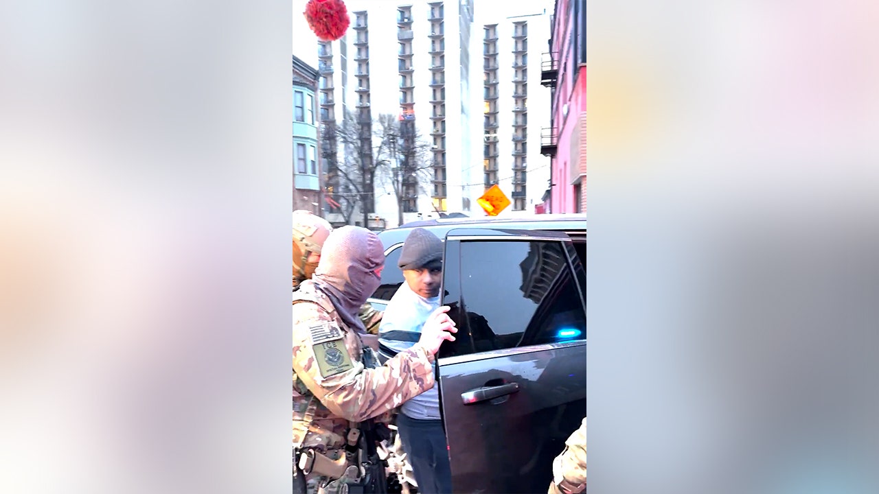 ICE launches 'largest immigration operation ever' in Minneapolis ...