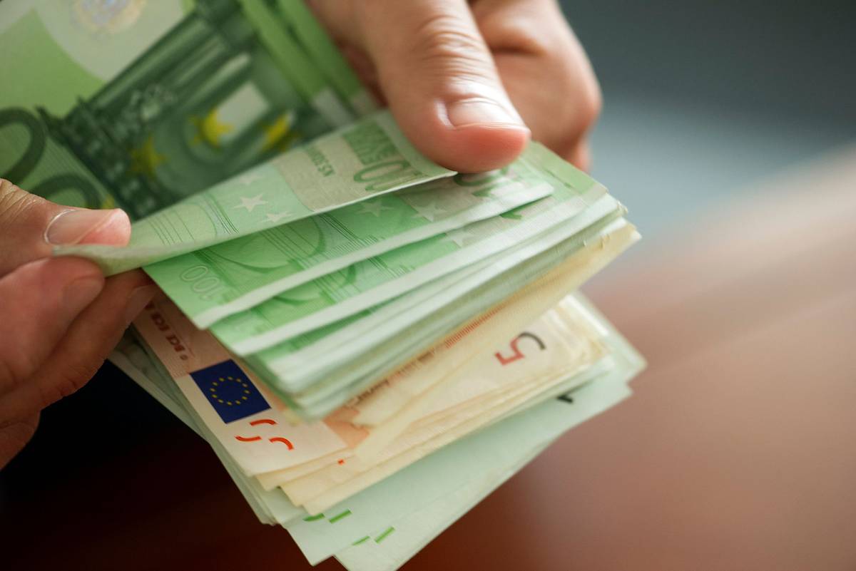 Propinas universitárias podem somar-se à pensão de alimentos para ...