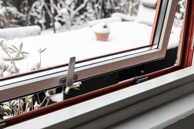 Households urged to open windows for '10 minutes a day' this week
