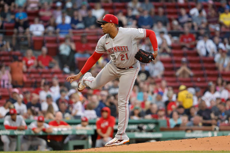 Red Sox, Mets projected to whiff on trade for Reds' $53 million ace