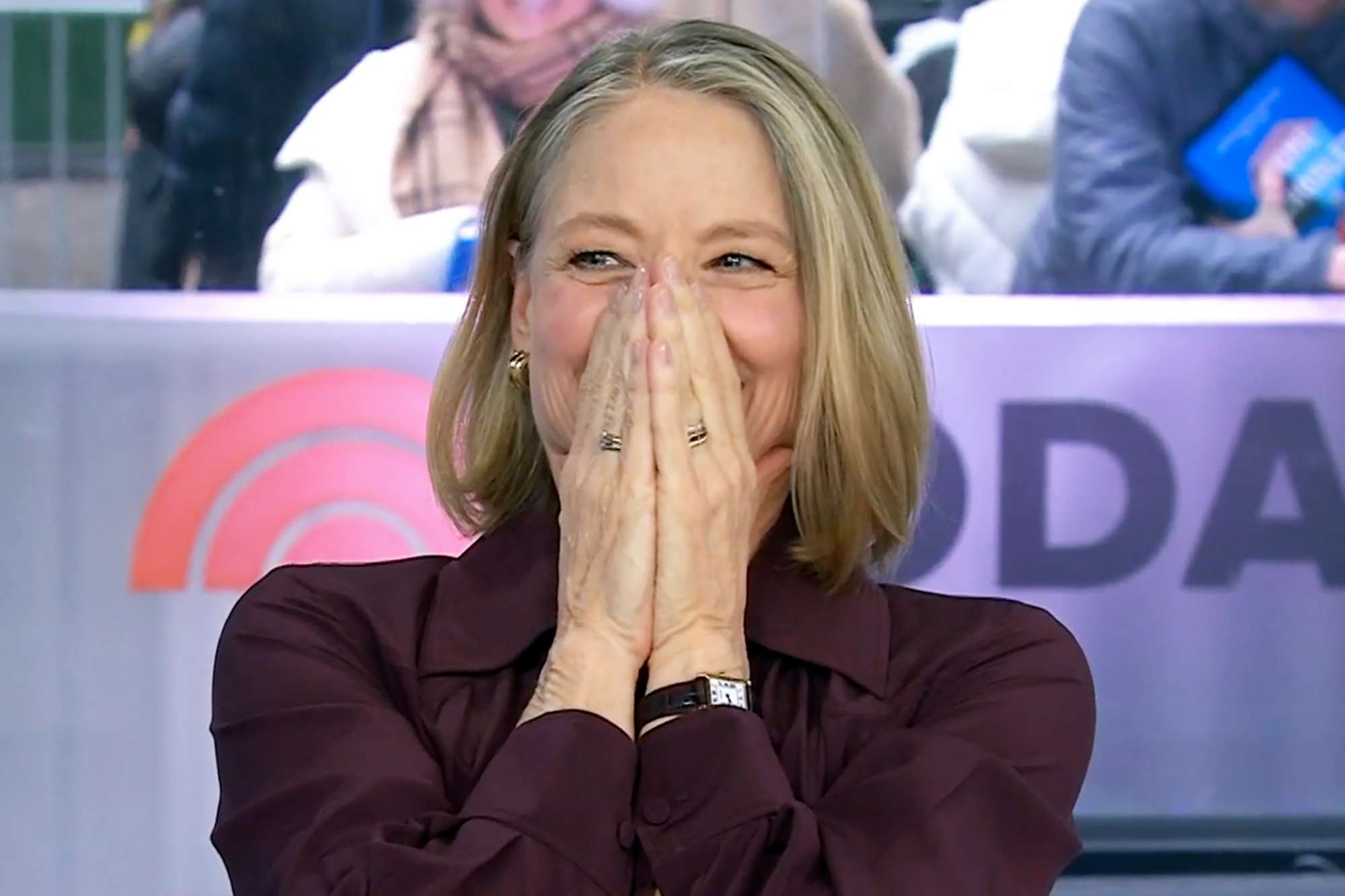 Jodie Foster forgets which network she's on during live interview: 'It ...