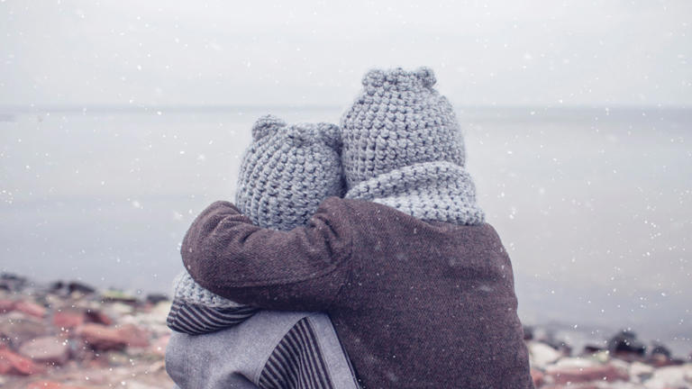 There's a deep psychological reason why warm hugs feel so good to our ...