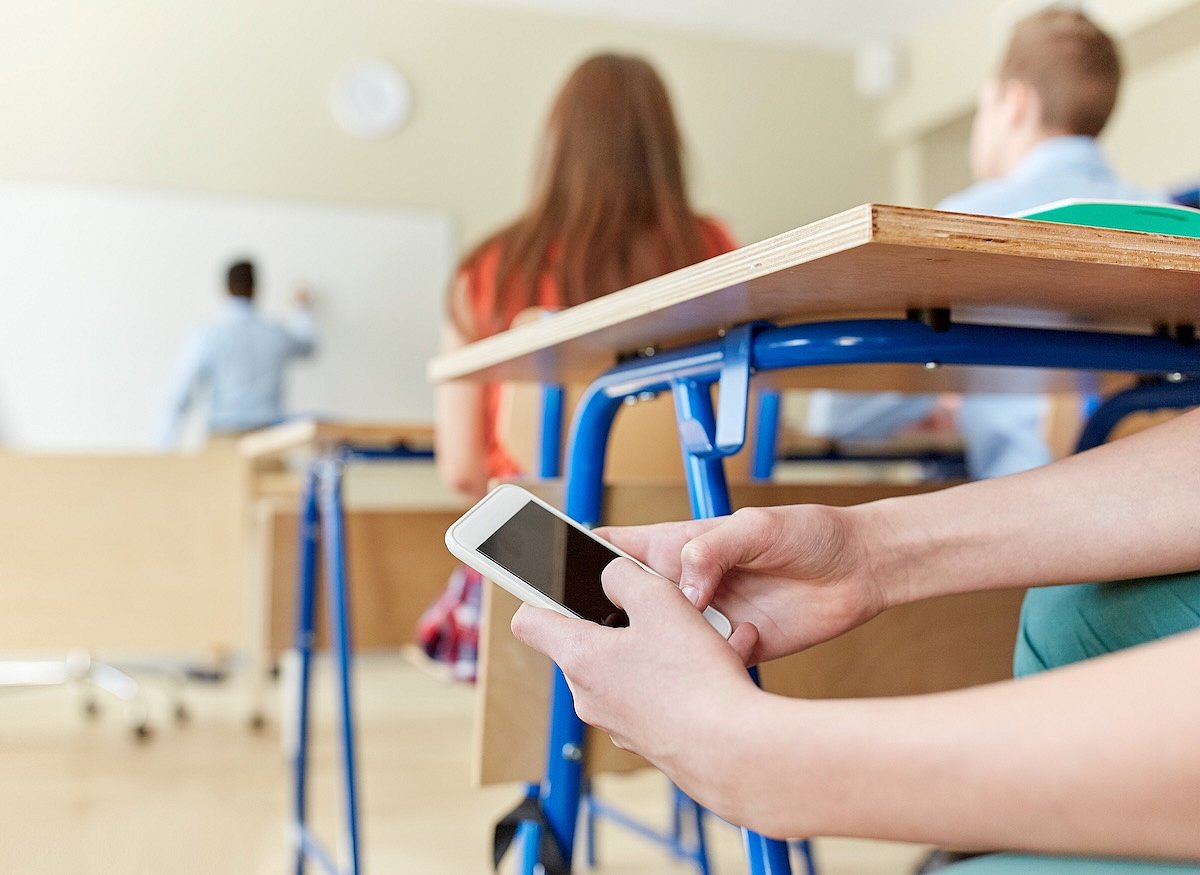 Despite school bans, smartphones still dominate the school day