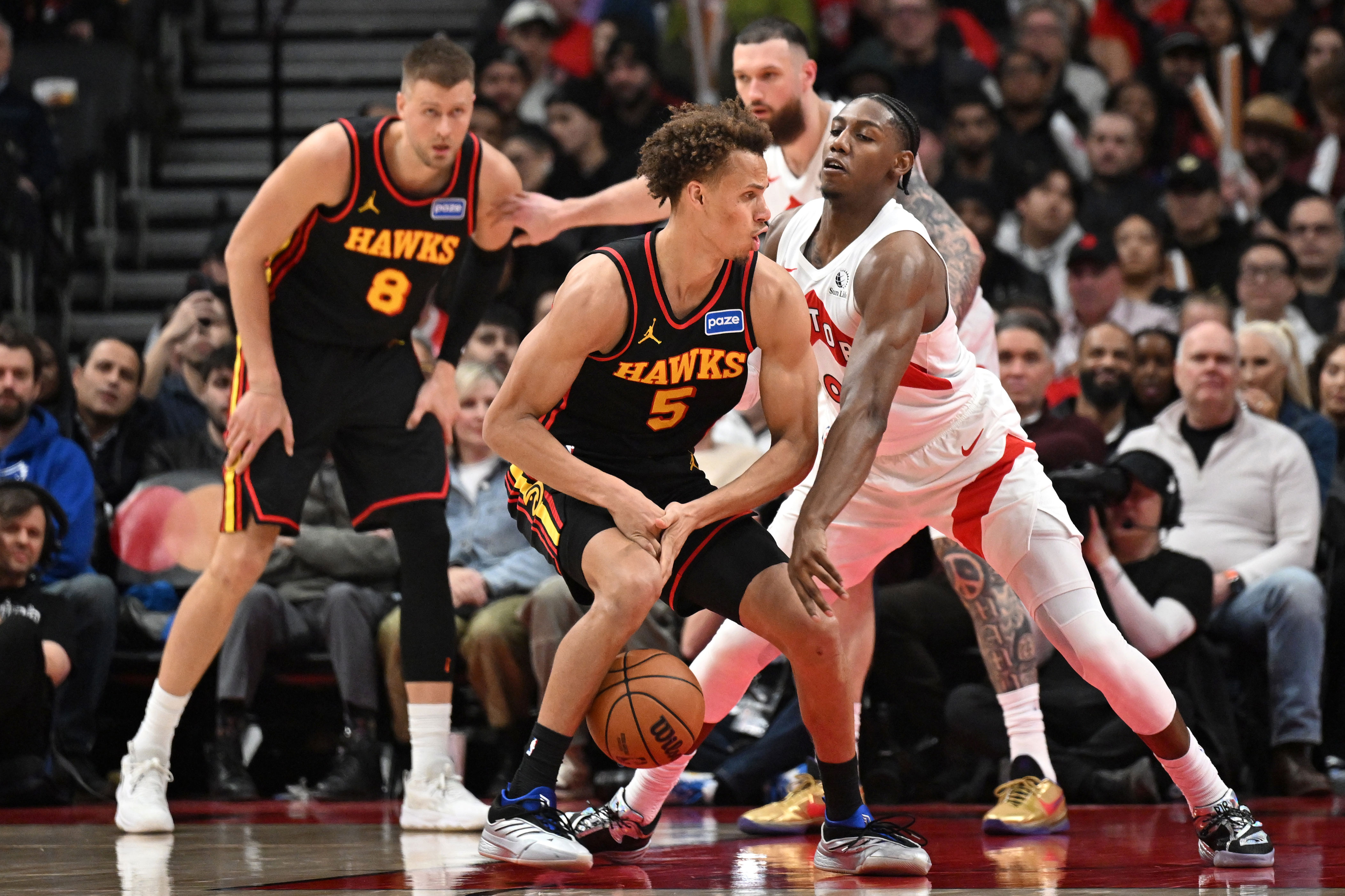 Hawks offense bogs down as Toronto completes season-series sweep