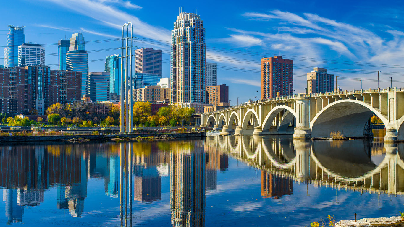 Hotel cancels reservations of ICE agents, Hilton and DHS respond