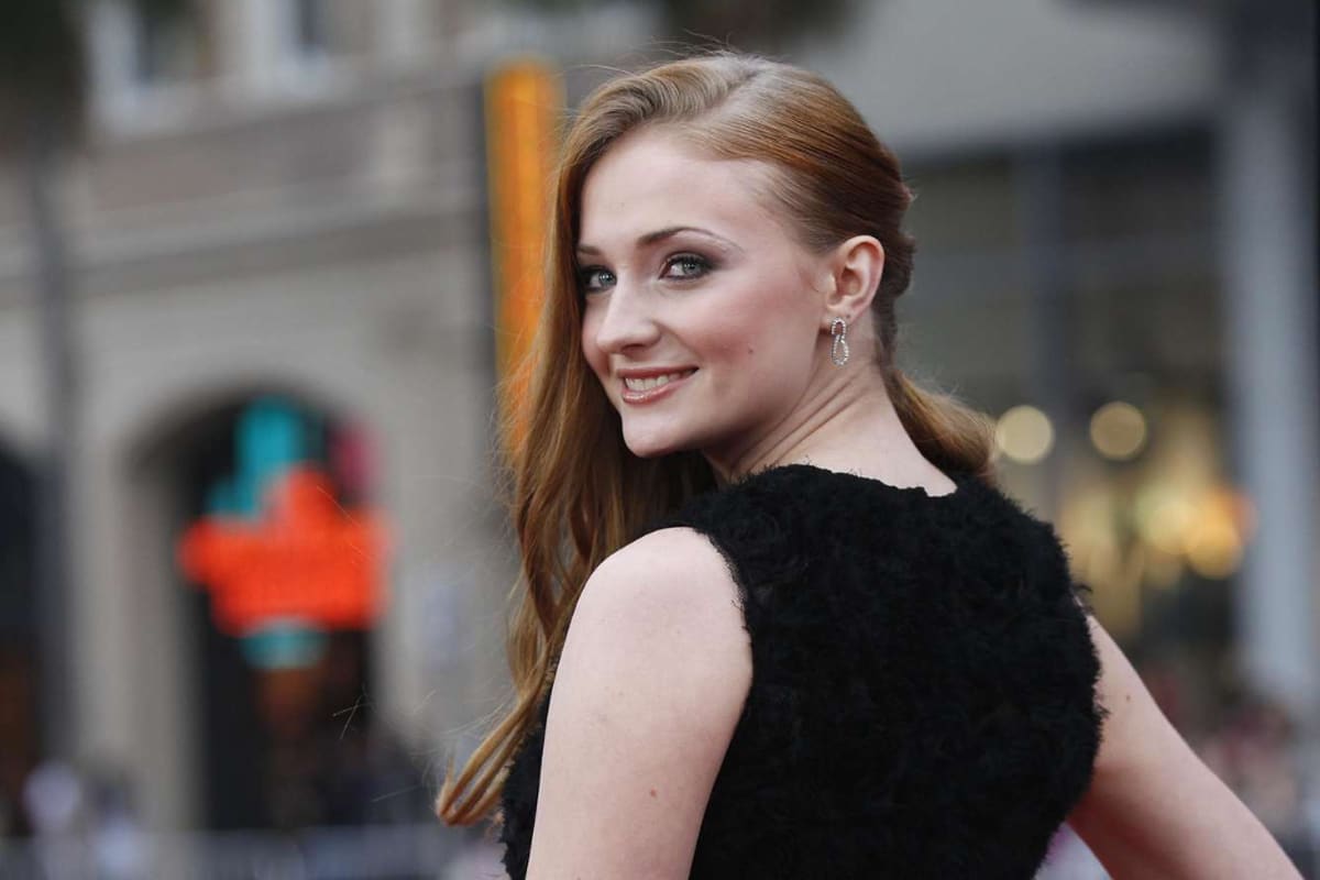 'Game of Thrones' revival talk grows as Sophie Turner teases Sansa ...