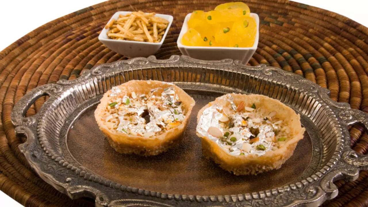 12 railway stations and the foods they are famous for
