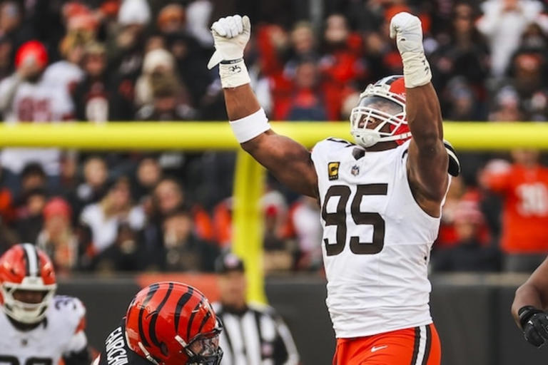LeBron James congratulates Browns’ Myles Garrett on breaking NFL sack ...
