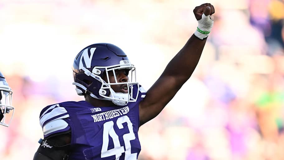 Northwestern football's edge rusher Anto Saka enters transfer portal