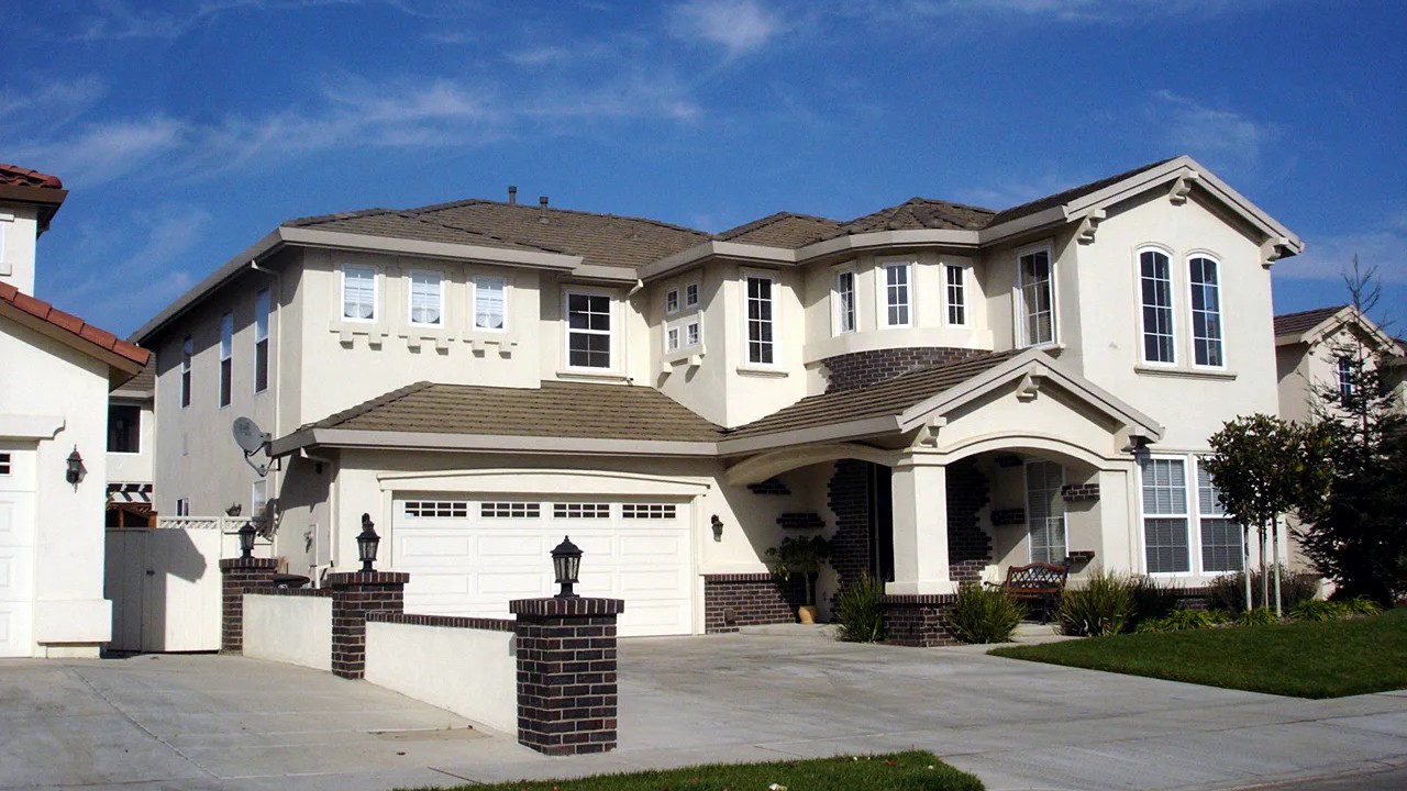 The end of the dining room: Why large homes are losing value faster