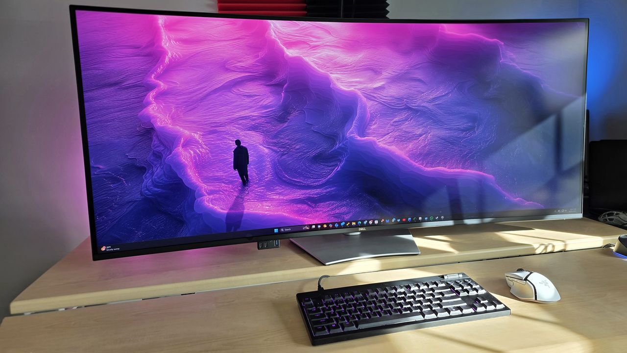 6K, 52", 120Hz, curved, ultrawide. Yes, it's the first monitor of its kind.