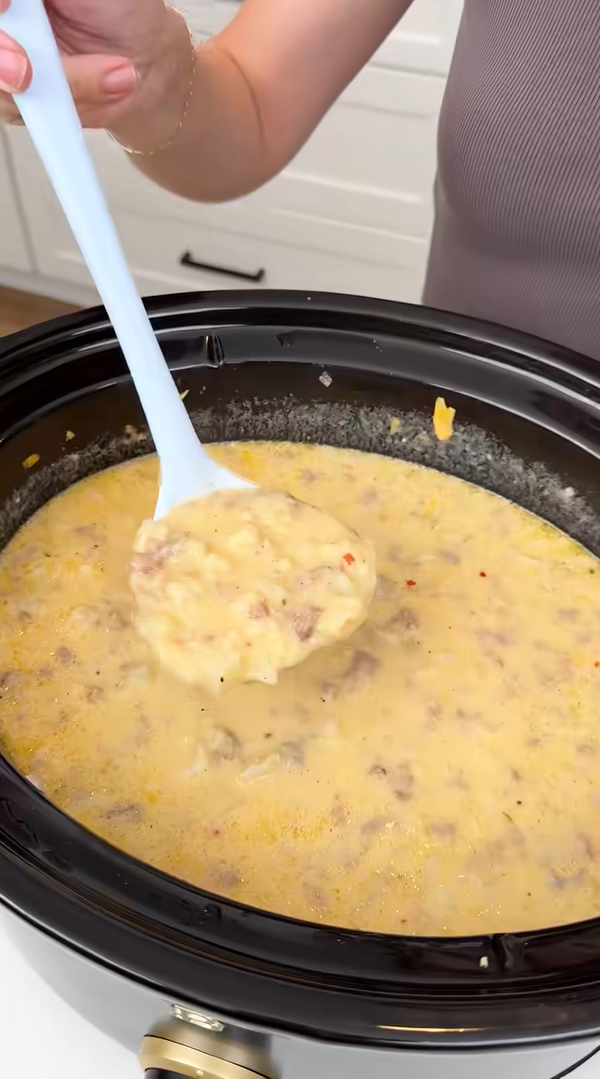 Slow cooker potato soup cozy classic