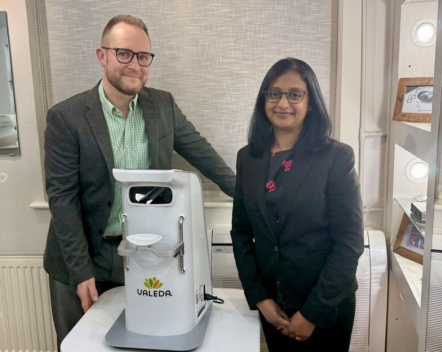 Market Harborough optician backs New Year’s resolution for healthier ...