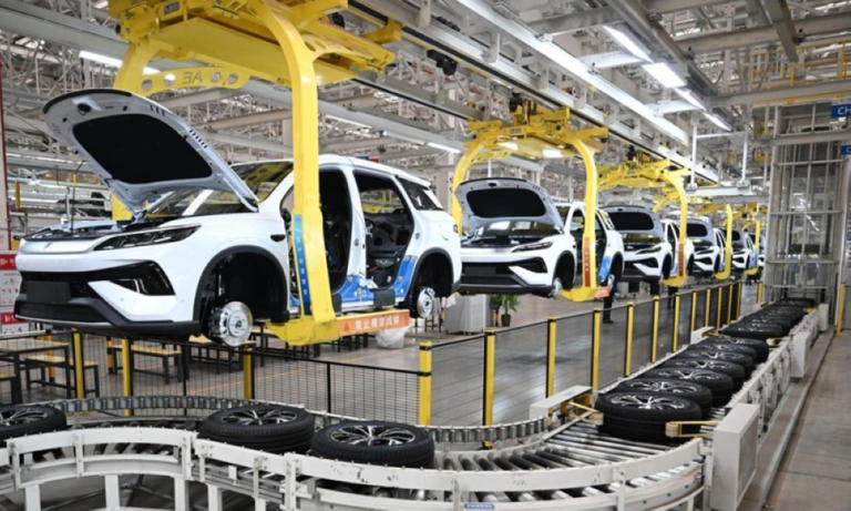 2025 NEV wholesale sales rise 25% to 15.33M units