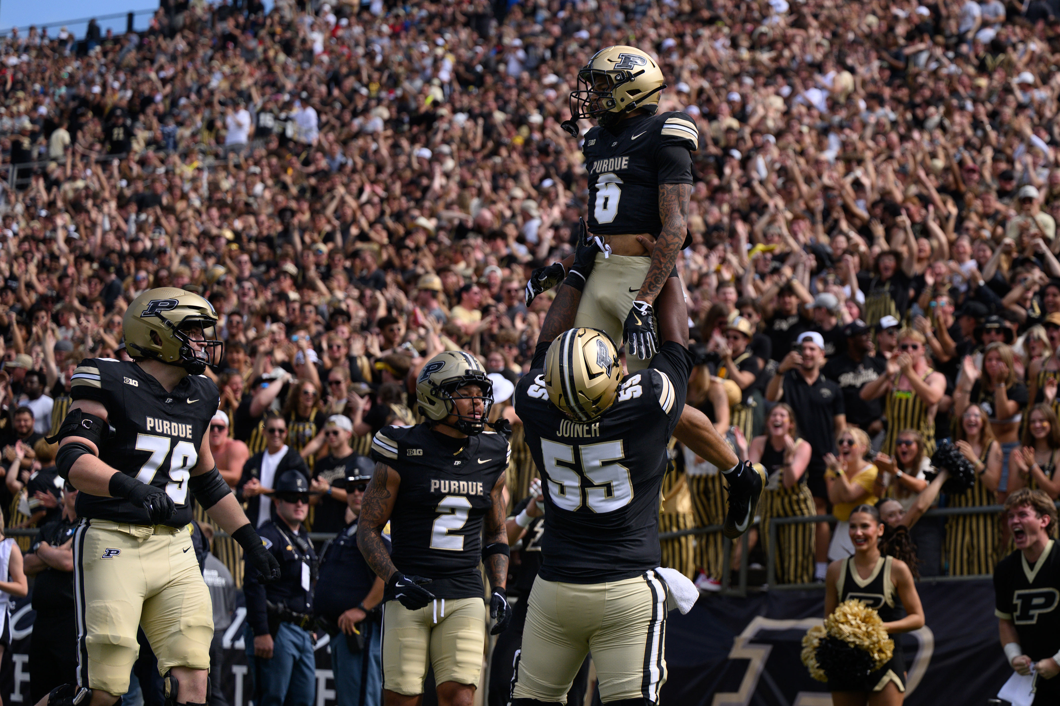 Offensive lineman Bradyn Joiner will transfer to Florida State