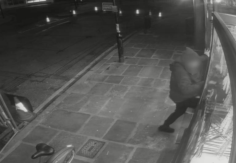 Moment fishy thief batters down door to steal from 'Jack The Chipper ...