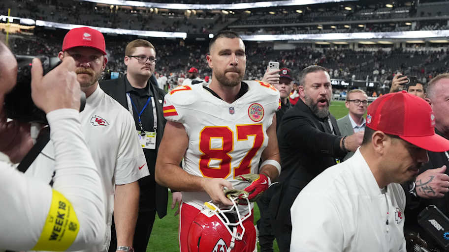 Travis Kelce would apparently make the big bucks to call NFL games